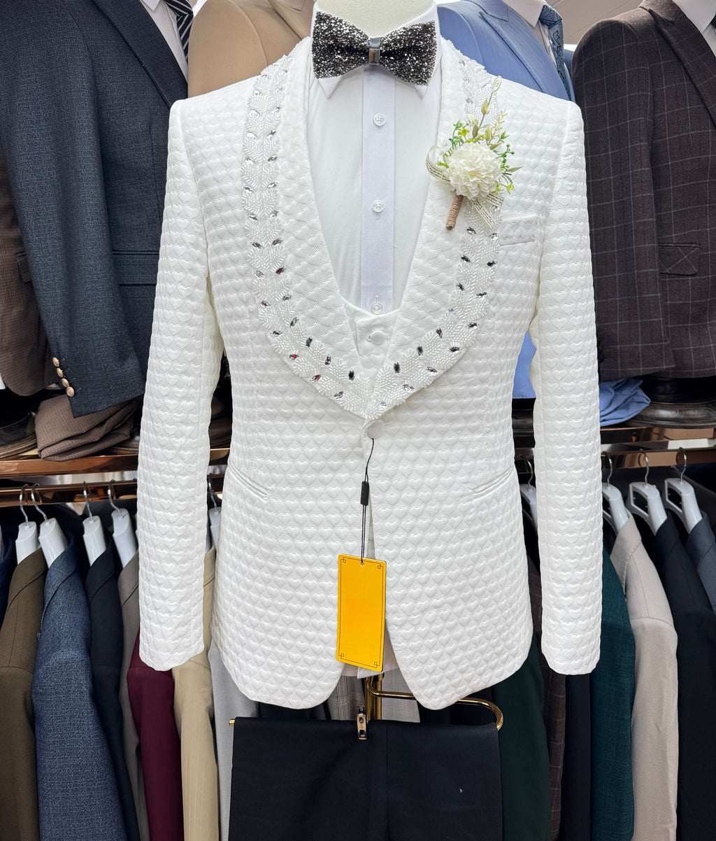 "Anaan" Suit – DezzyDesignz