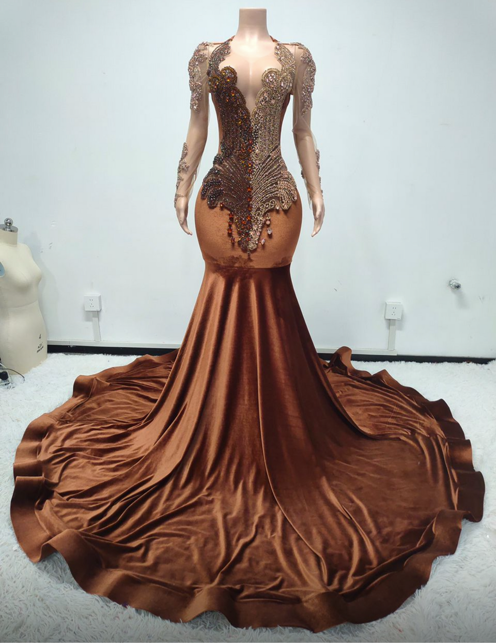 “Echo” Gown – DezzyDesignz